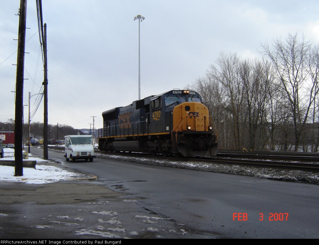 CSX 4782 SD70MAC Feb 03, 2007 Going Against A Mail Truck